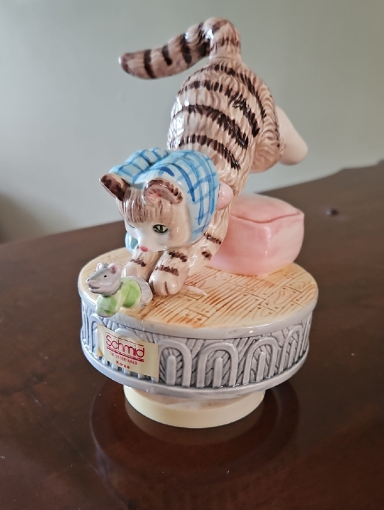 Schmid | Accents | Vtg Beatrix Potter Miss Moppet Musical Figurine By ...